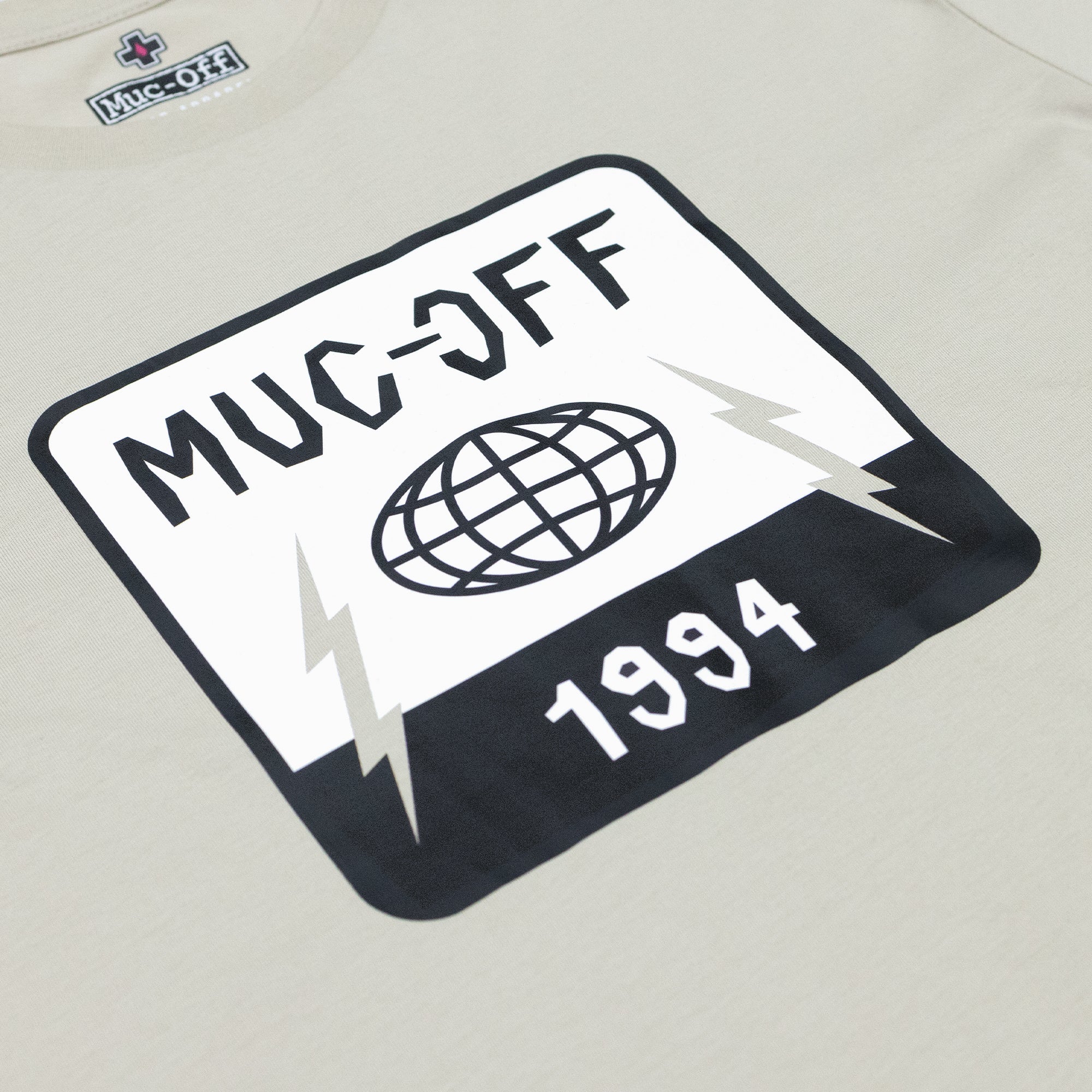 Globe 1994 T-Shirt - Natural | Apparel | | Muc-Off EU